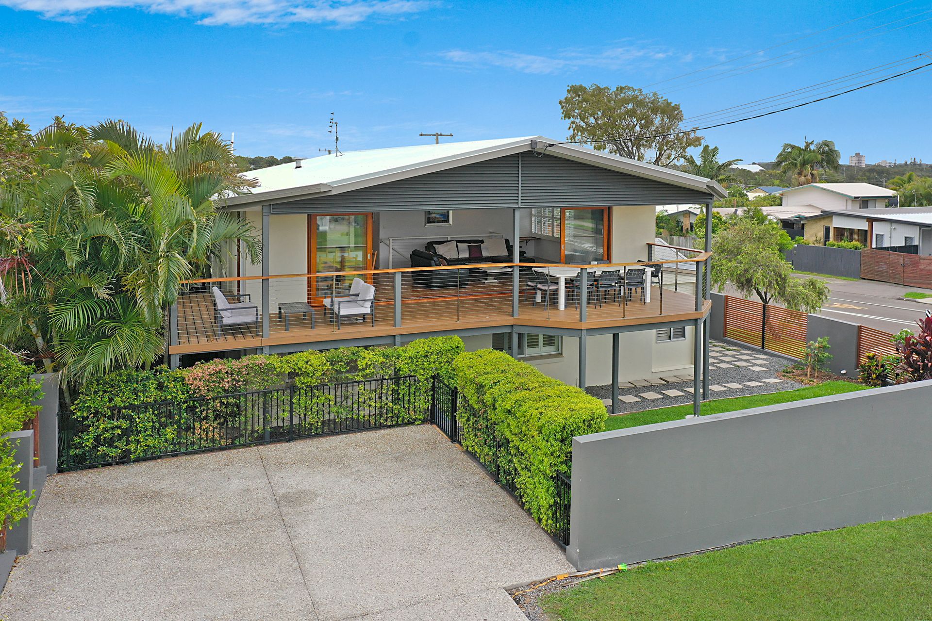 1 Rowell Street Battery Hill QLD - Accommodation Caloundra